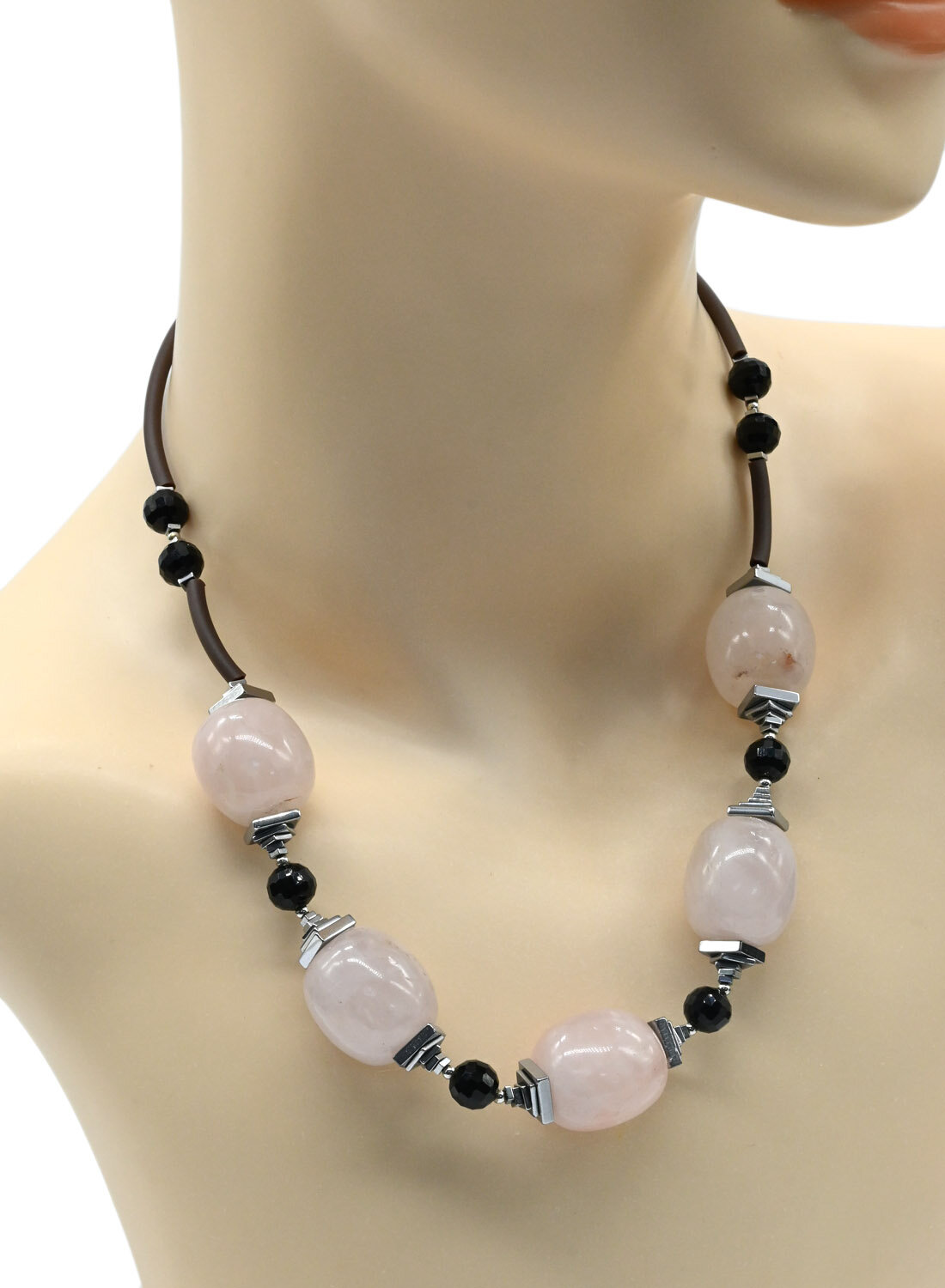 Колье, кварц