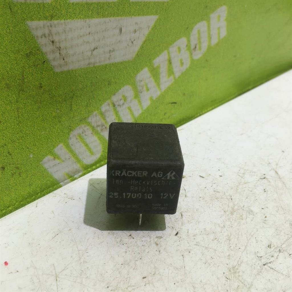 Реле VW Passat B3 1988-1993