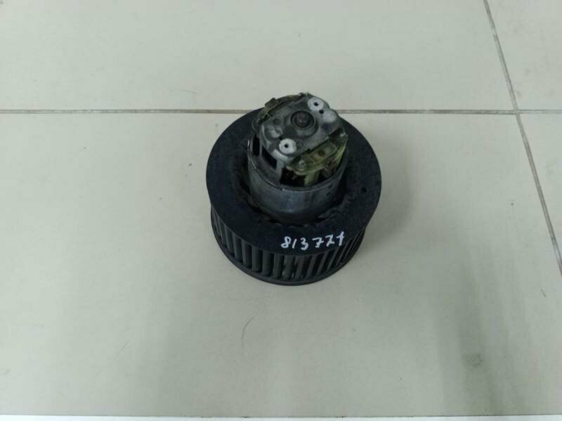 Моторчик отопителя Renault Duster 2012 кат.номер: 272106020R