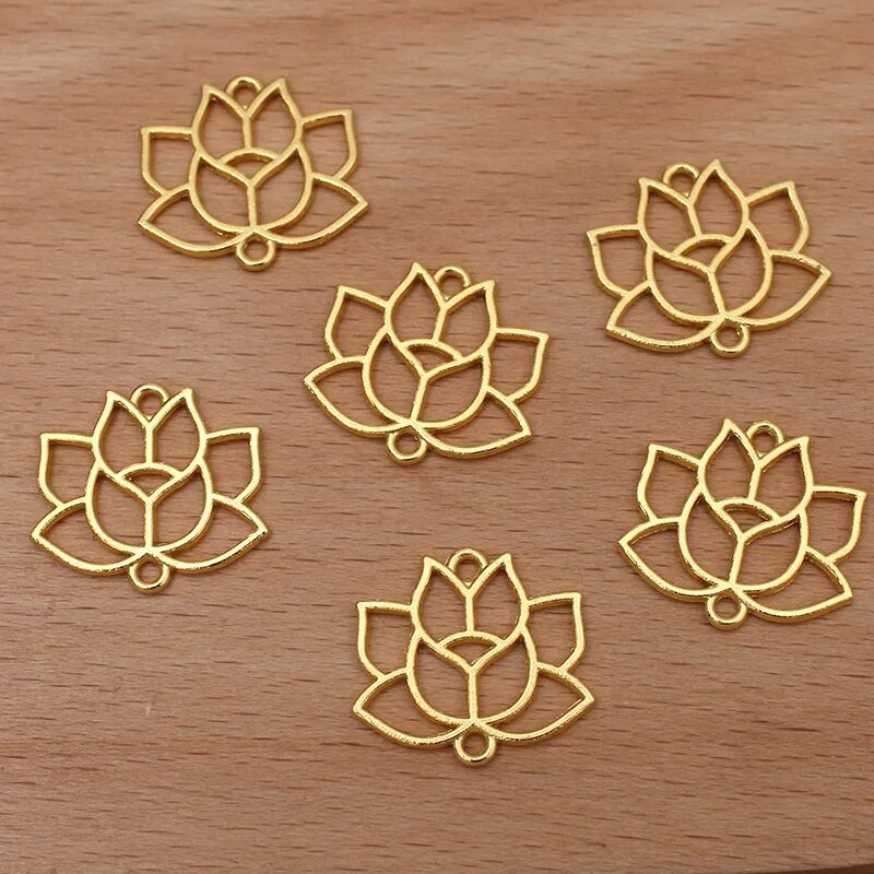Золотые полые шармы лотоса для бижутерии 20 шт gold color 0387