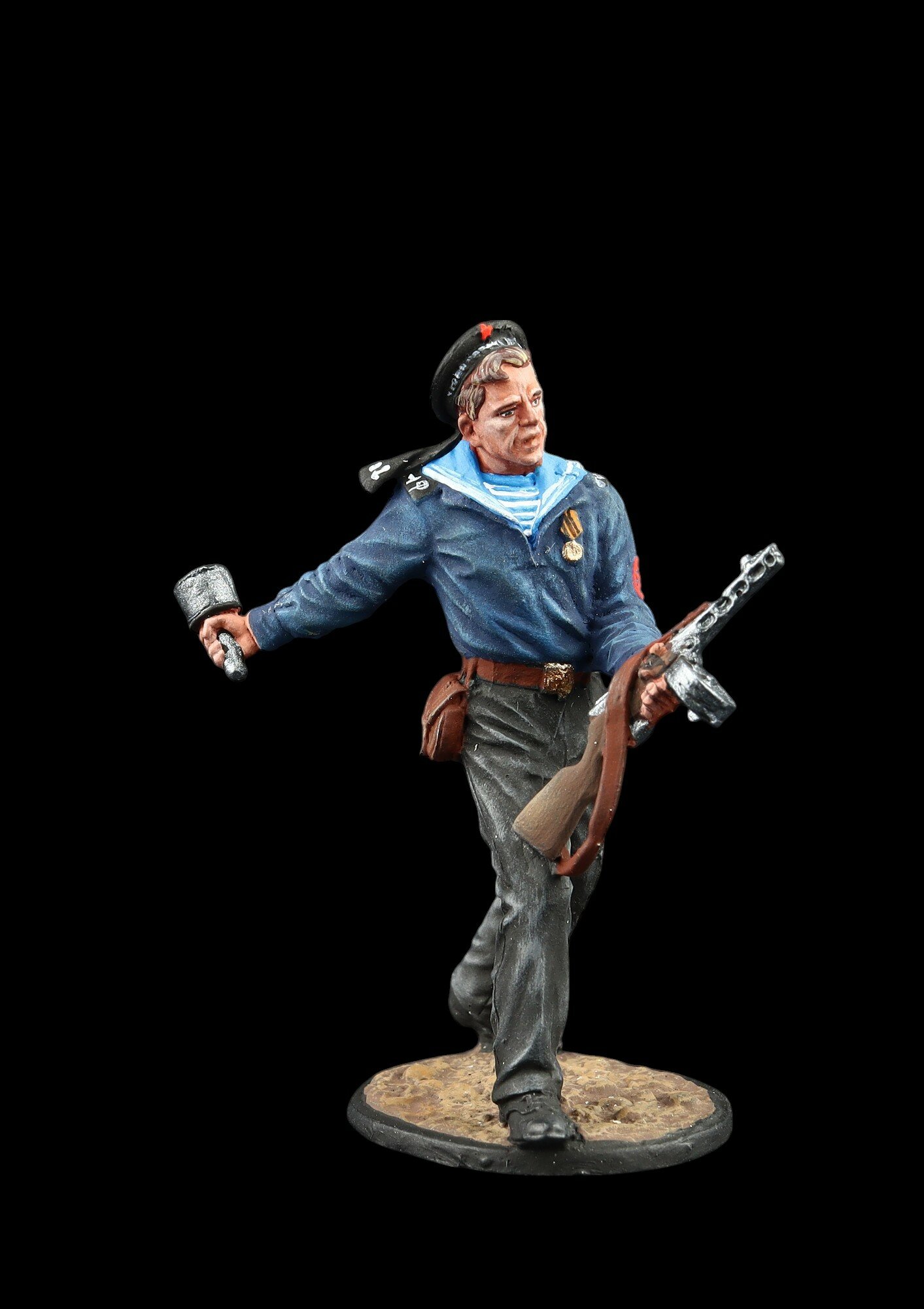 Оловянный солдатик: Краснофлотец с автоматом ППШ и гранатой РПГ- 40, 1943-45 гг. СССР