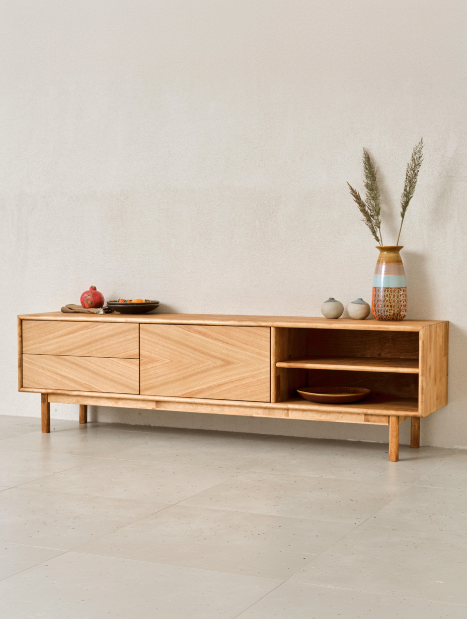 Тумба под телевизор из массива Kyoto, 180х51х40 см, Дуб коньяк/Ясень деревянная напольная, Равновесие