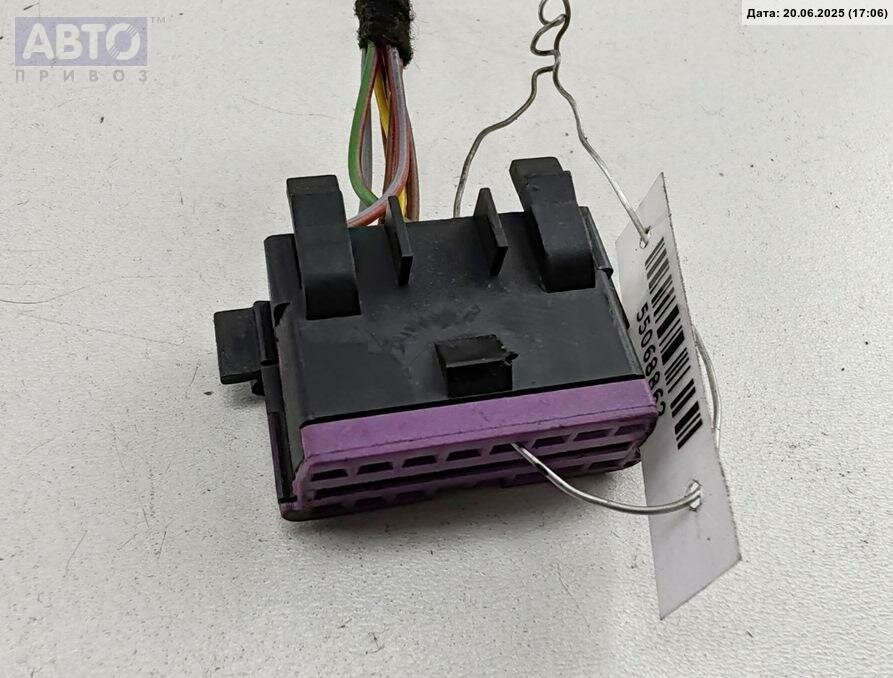 Разъем (фишка) проводки Volkswagen Touran