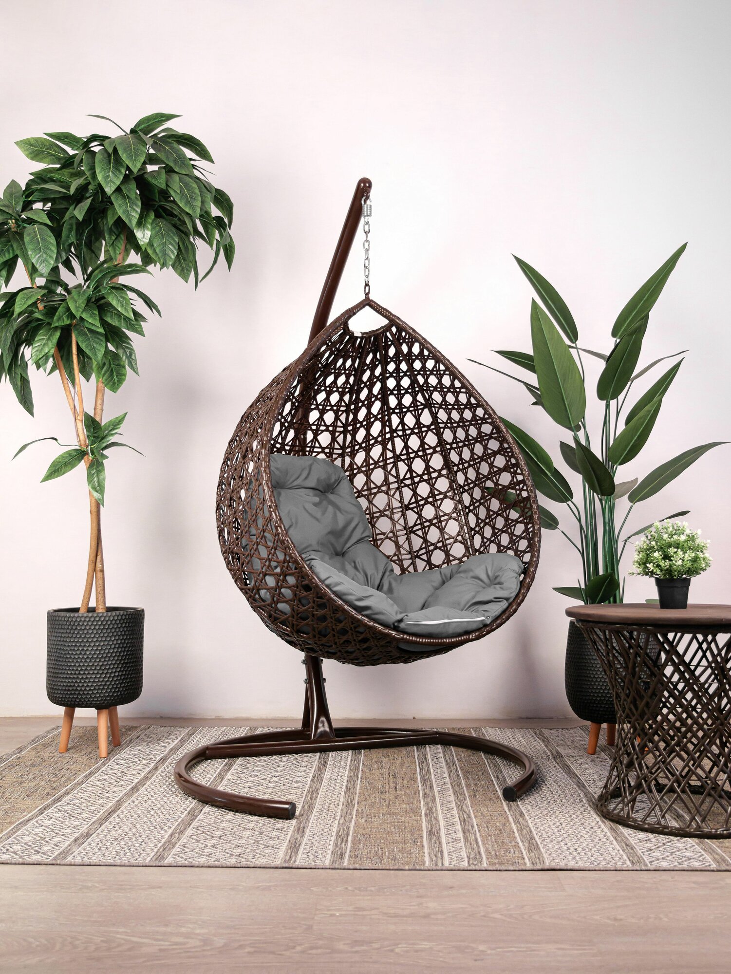 Подвесное кресло капля люкс, с ротангом коричневое, серая подушка