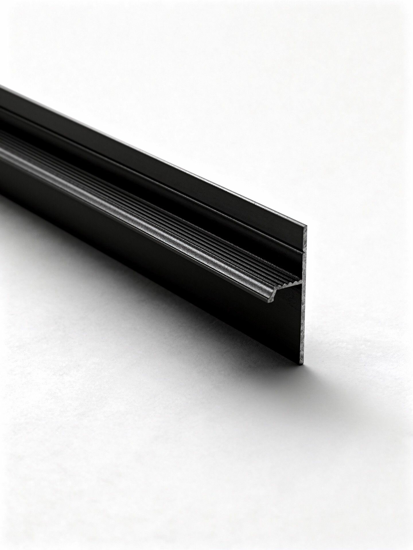 Плинтус напольный теневой 2,5 метра, 5 шт, цвет черный муар