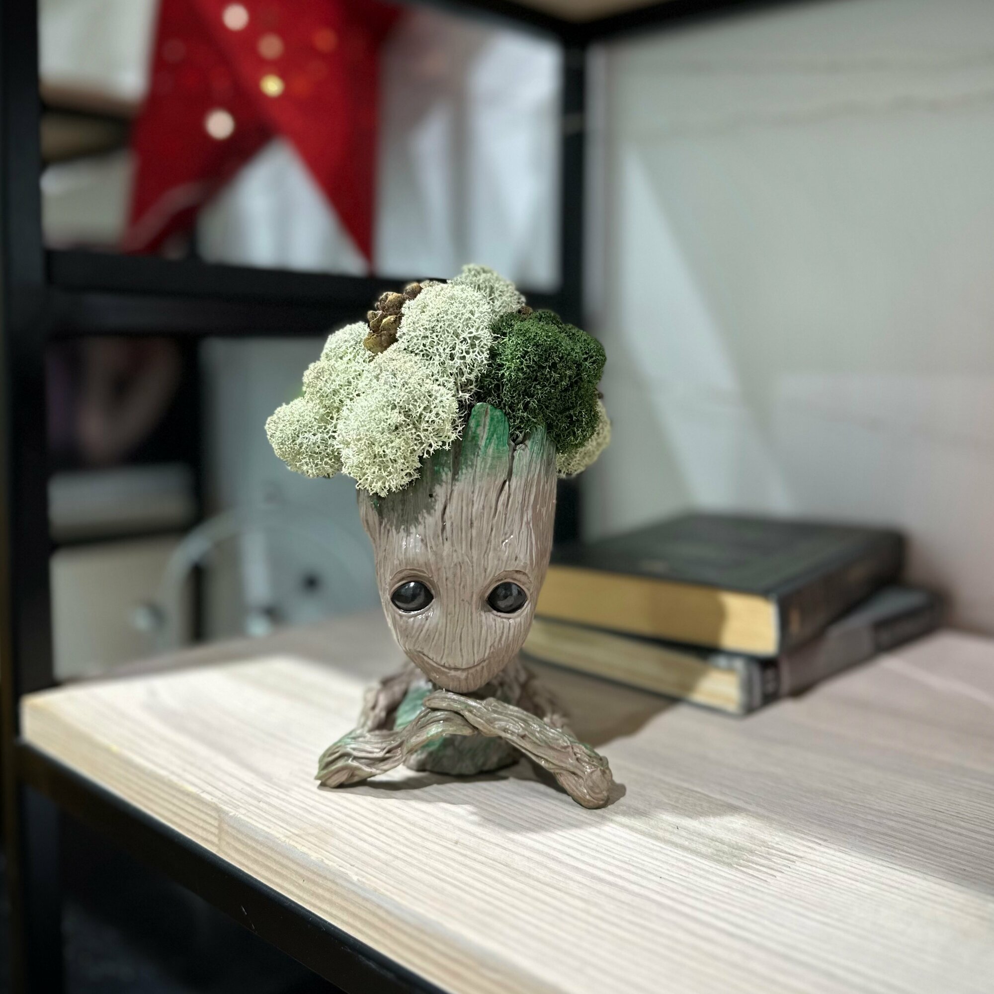 Кашпо MossArt "Грут", настольный, пластик, стабилизированный мох, зеленый