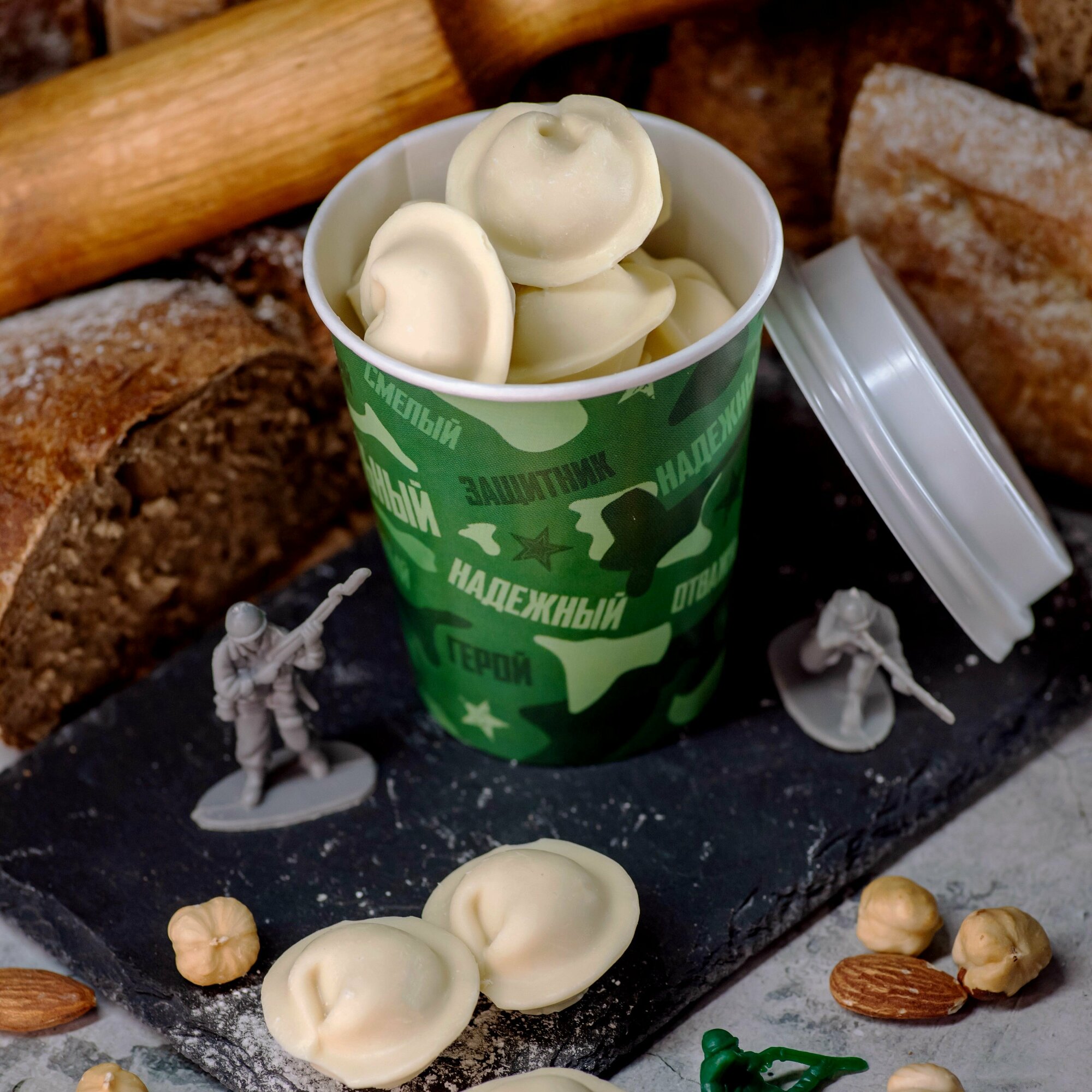 Шоколад, шоколадные пельмени, необычный подарок для мужчины на 23 февраля, день рождения "защитник"