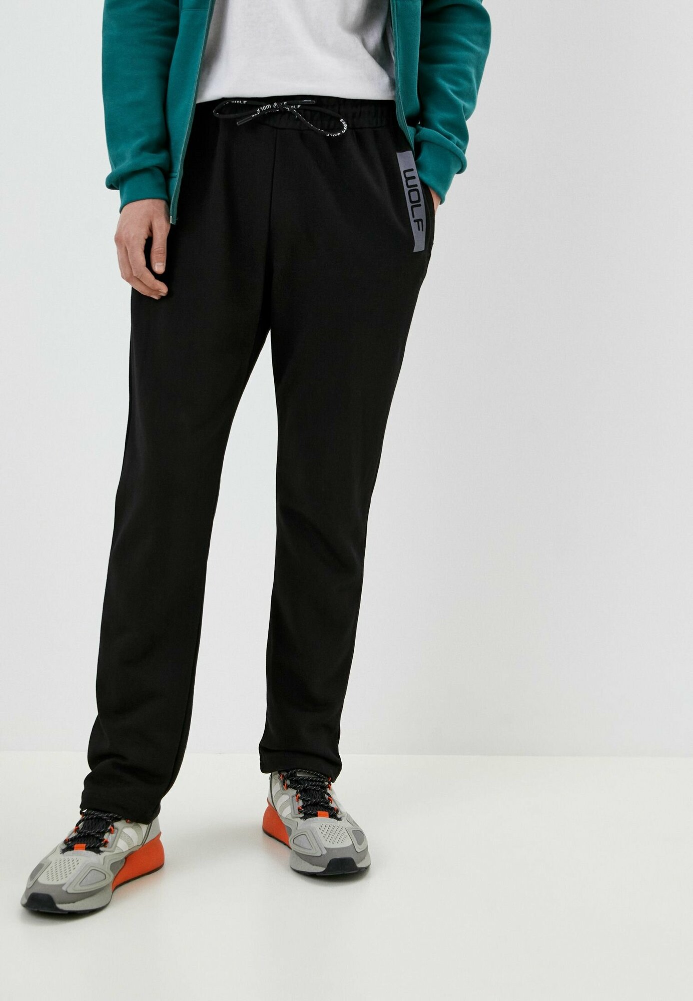 Брюки спортивные