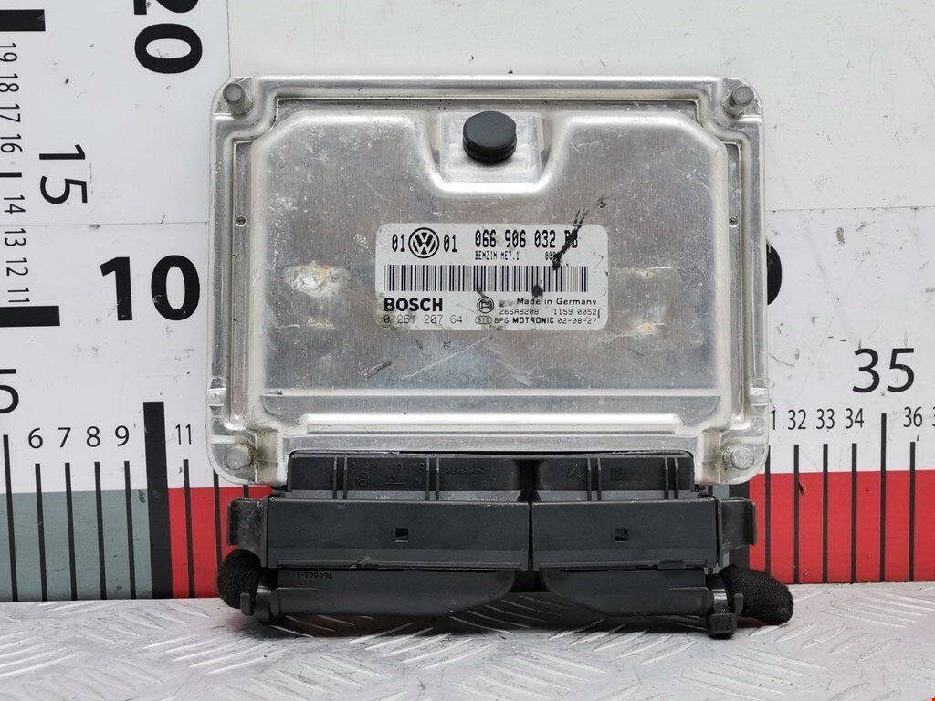 Блок управления двигателем Volkswagen Passat 5 GP 066906032BB арт. 1857030