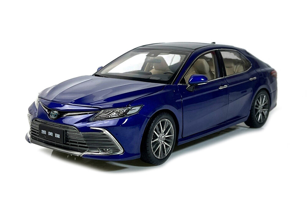 Модель коллекционная PAUDI Toyota camry (V70) hybrid xle 2021 blue / тойота камри гибрид синий
