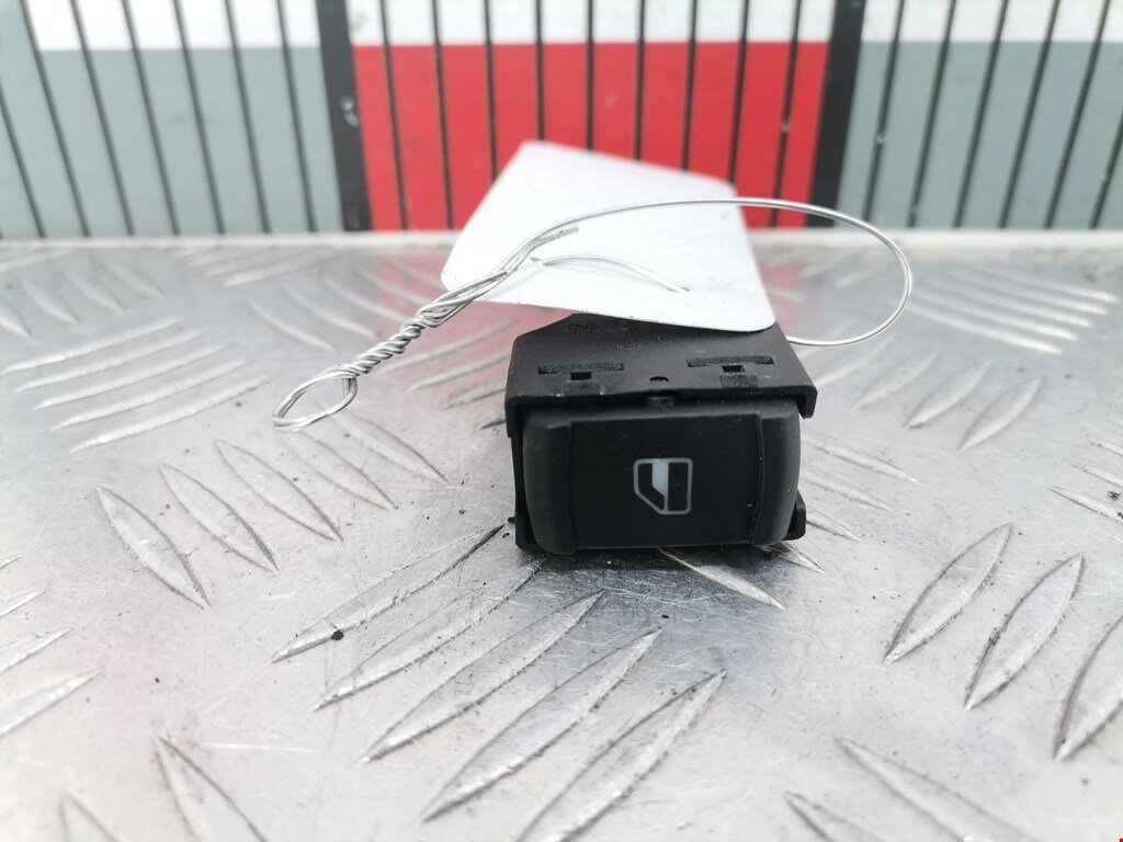 Кнопка стеклоподъемника Volkswagen Passat 5 3B0959855 арт. 1920603