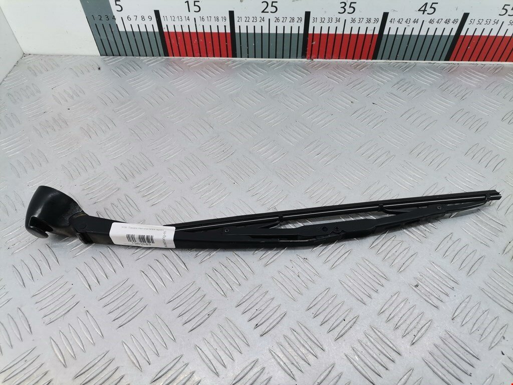Поводок стеклоочистителя заднего Volkswagen Golf 4 1J6955707A арт. 1969685