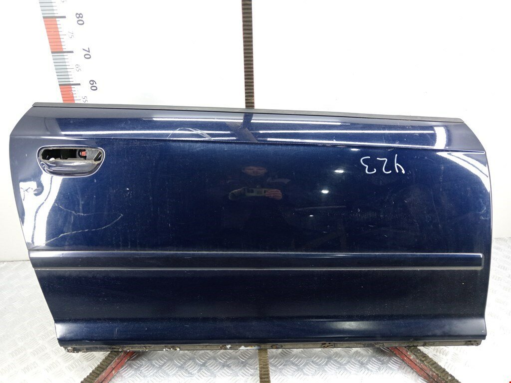 Дверь передняя правая Audi A3 8P 8P3831052D арт. 1991213