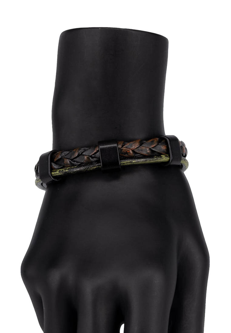 Плетеный браслет