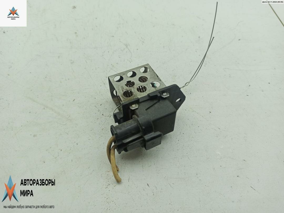 Блок управления вентилятором (реле) Renault Scenic рест. 2001