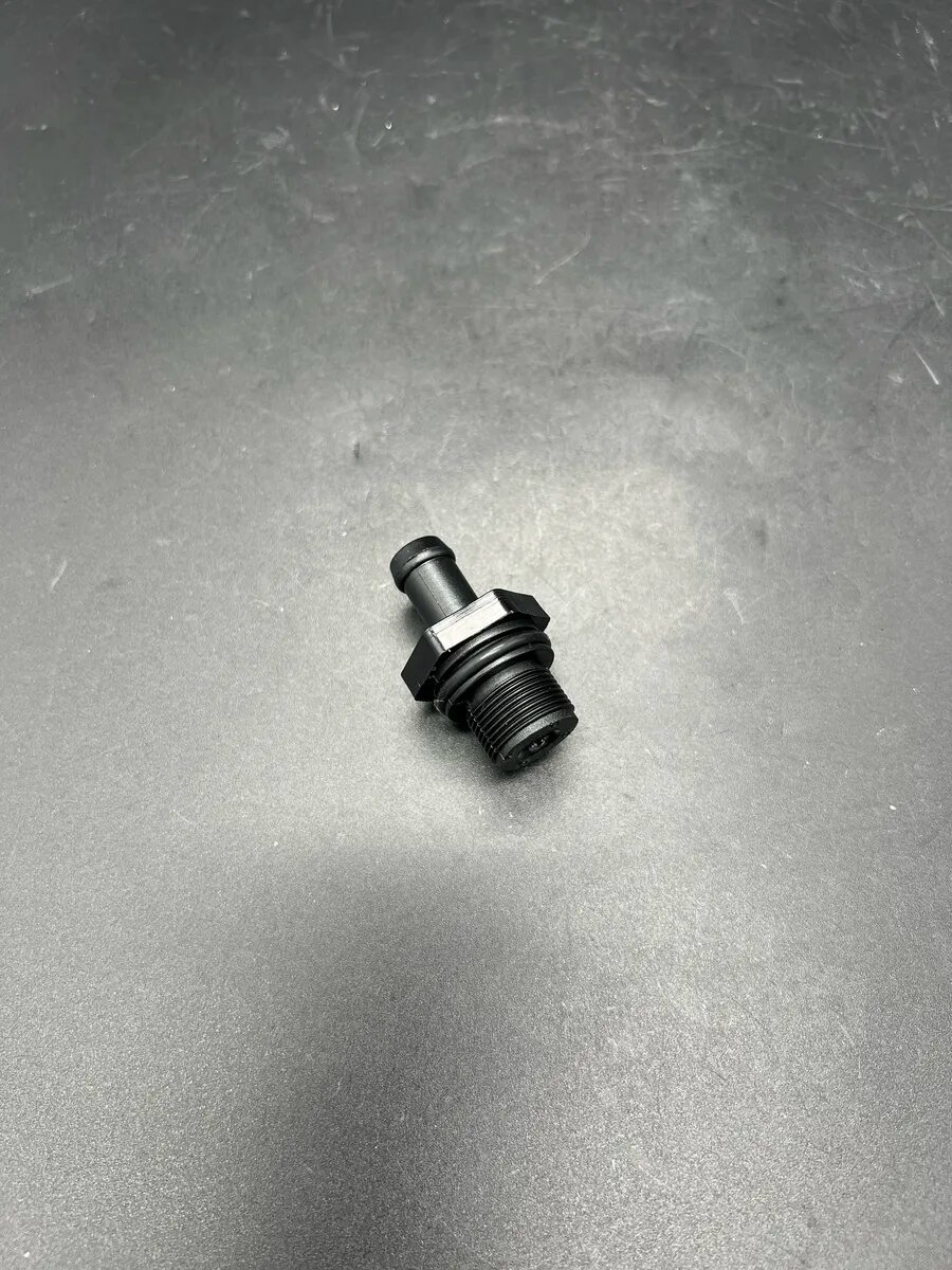 Клапан вентиляции картерных газов Новое Cargoparts