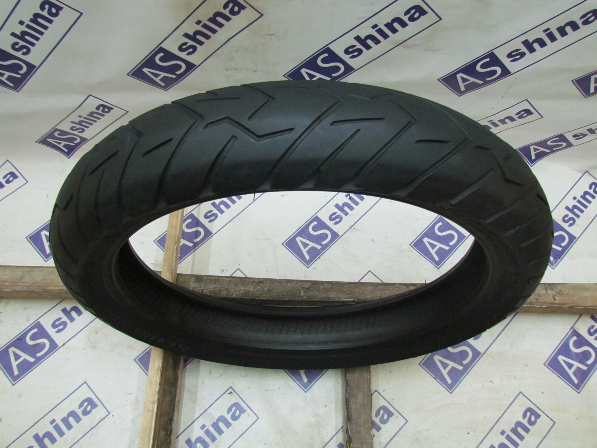 Мотошина БУ для мотоцикла Pirelli Scorpion Trail 2 120 / 70 R19 0024724