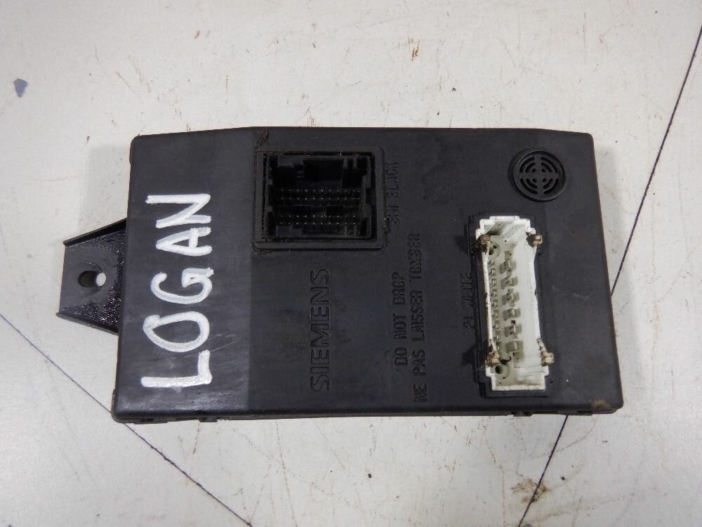 Блок комфорта Renault Logan 8200564718