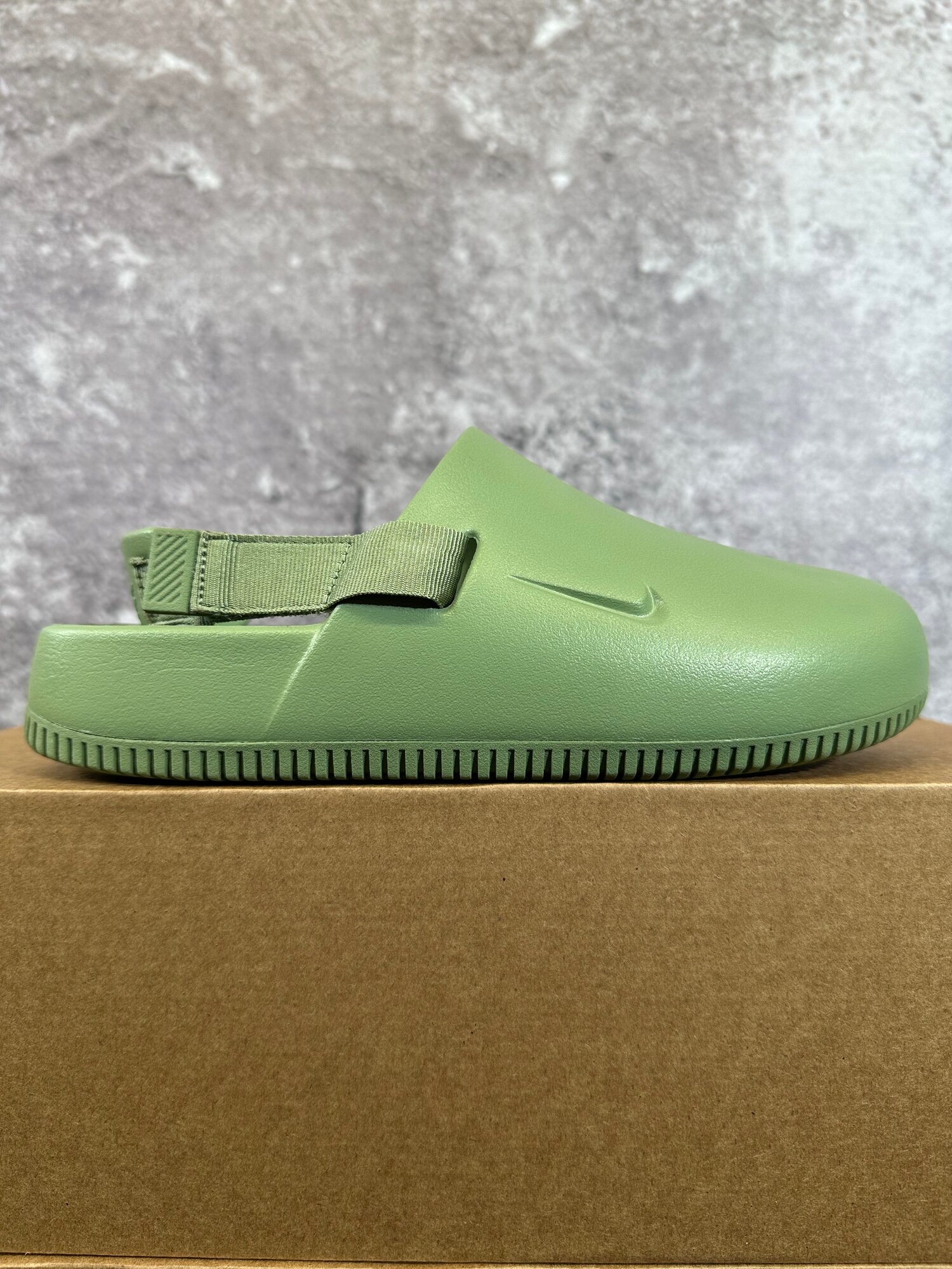 Шлёпанцы NIKE CALM MULE OIL GREEN