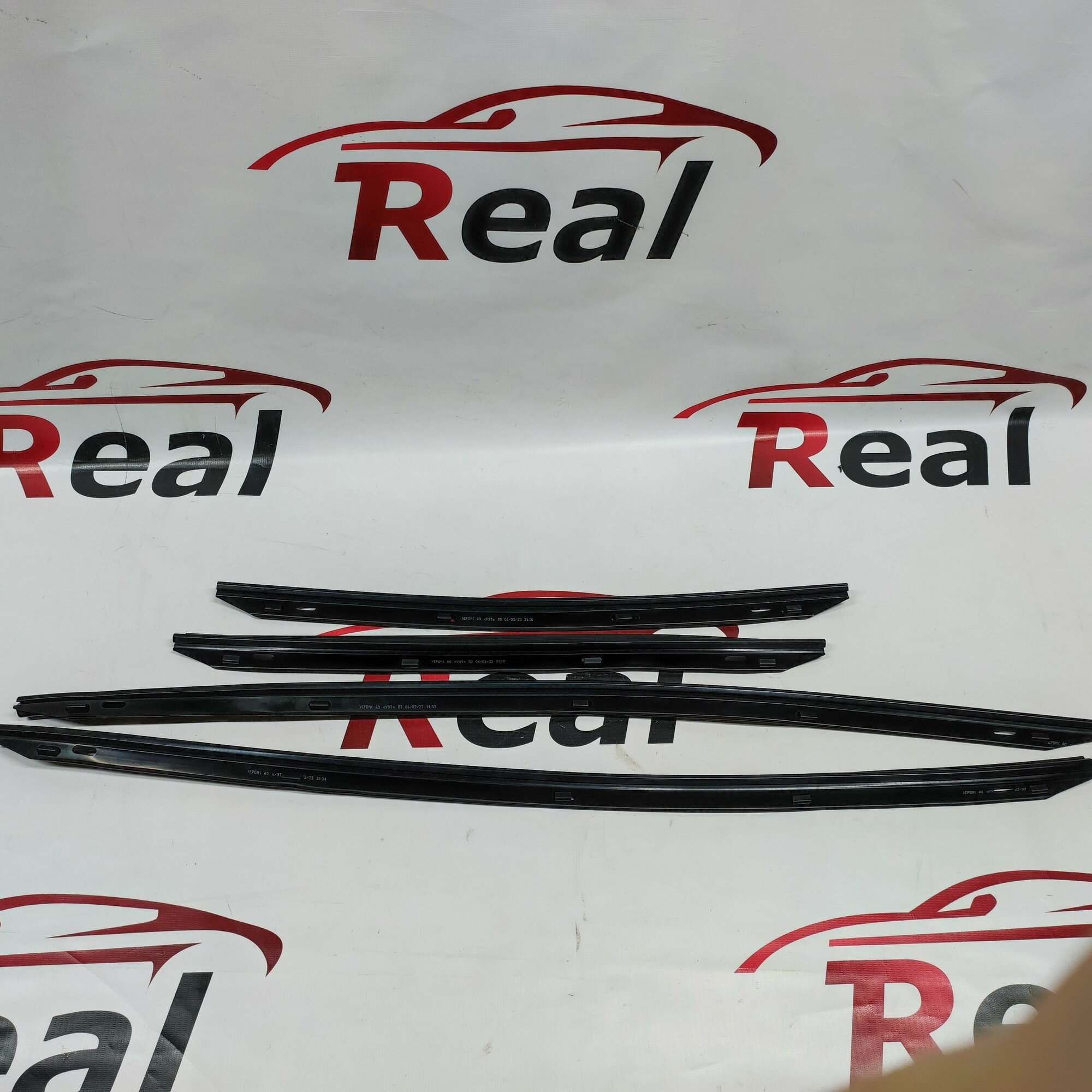 Уплотнитель порогов дверей для 2110,2170 с клипсами комплект 4шт.