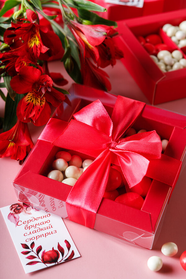 Подарочный набор на 14 февраля, сладкая открытка, шоколад с именной открыткой на 8 марта