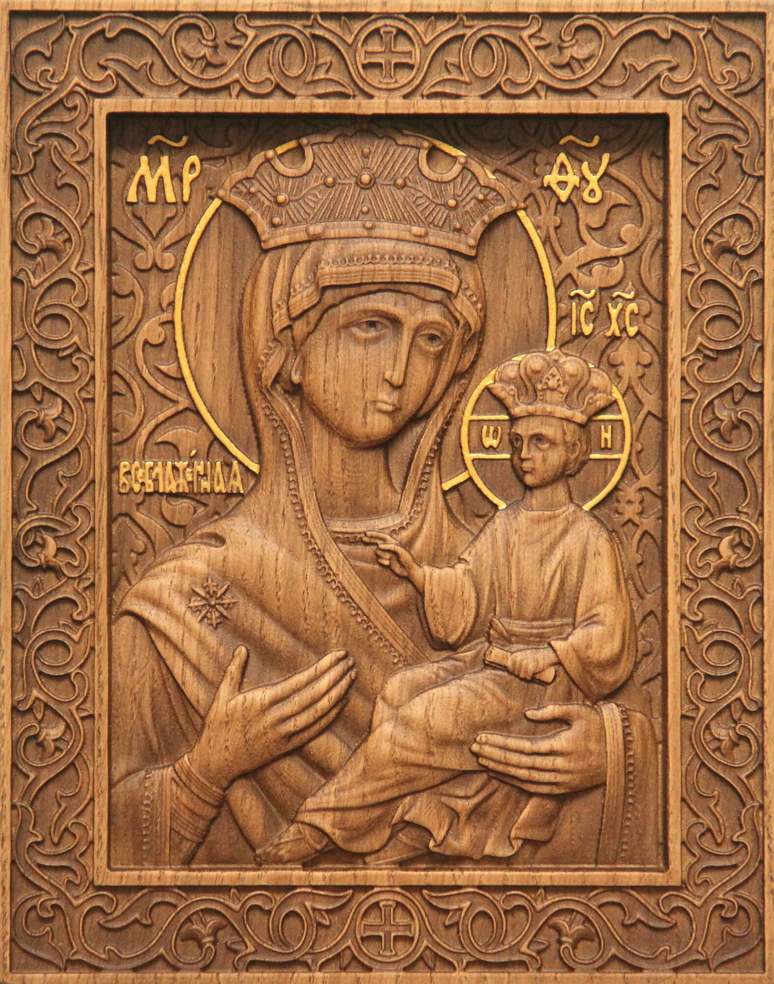 Икона Пресвятой Богородицы Всеблаженная (Памакариста), резная из дуба, 30х40 см