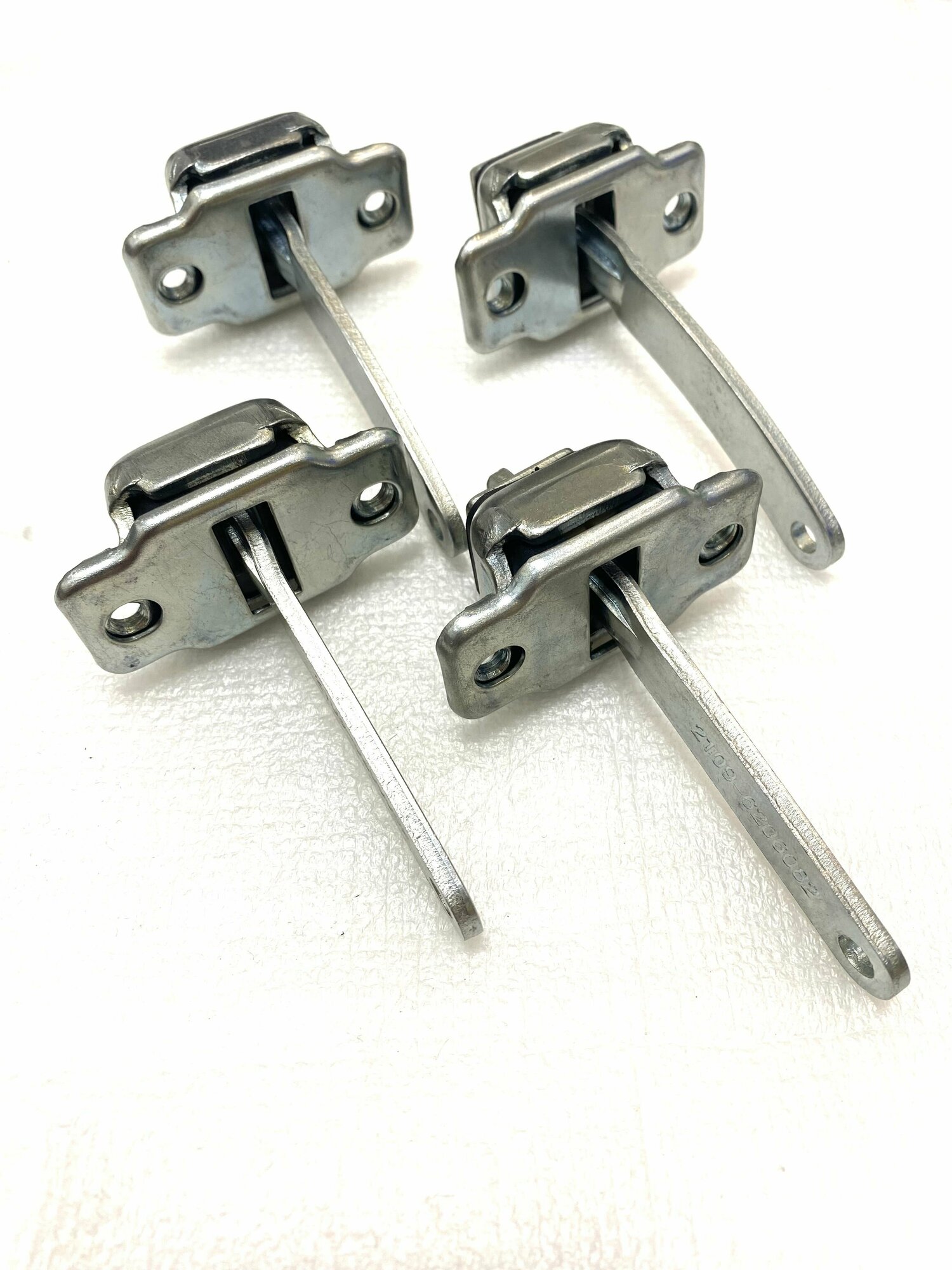 Ограничитель двери ВАЗ 2108-21099, 2113,2114,2115 (комплект 4 штуки)