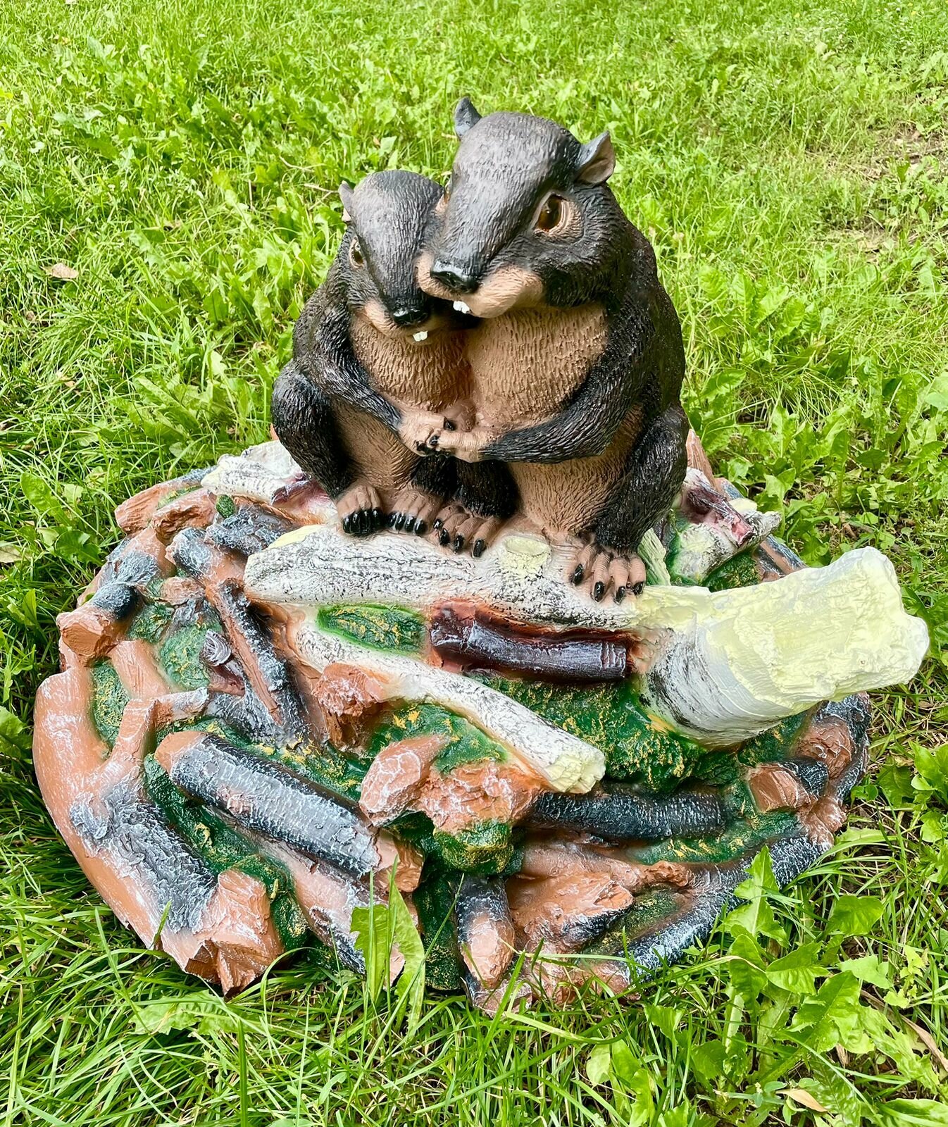 Садовая фигура Крышка для люка: Плотина с двумя бобрами 57*82