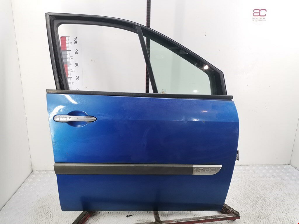 Дверь передняя правая Renault Scenic 2 801002354R арт. 1713327