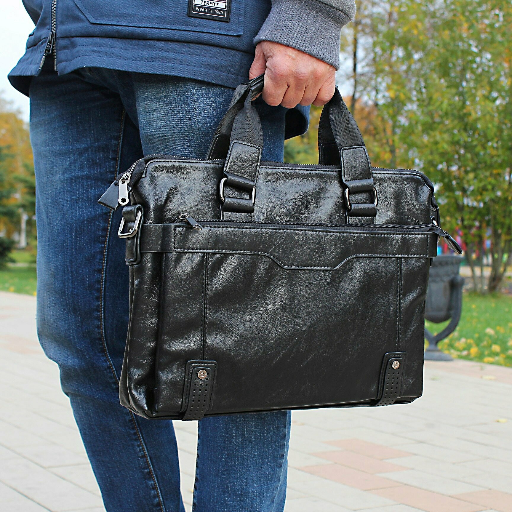 Сумка мессенджер HIDEON, фактура лаковая, черный — фото 1