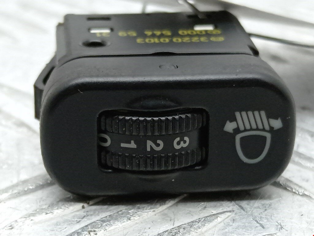 Кнопка корректора фар Mercedes Sprinter 2 (W906) A0005445931 арт. 1866963