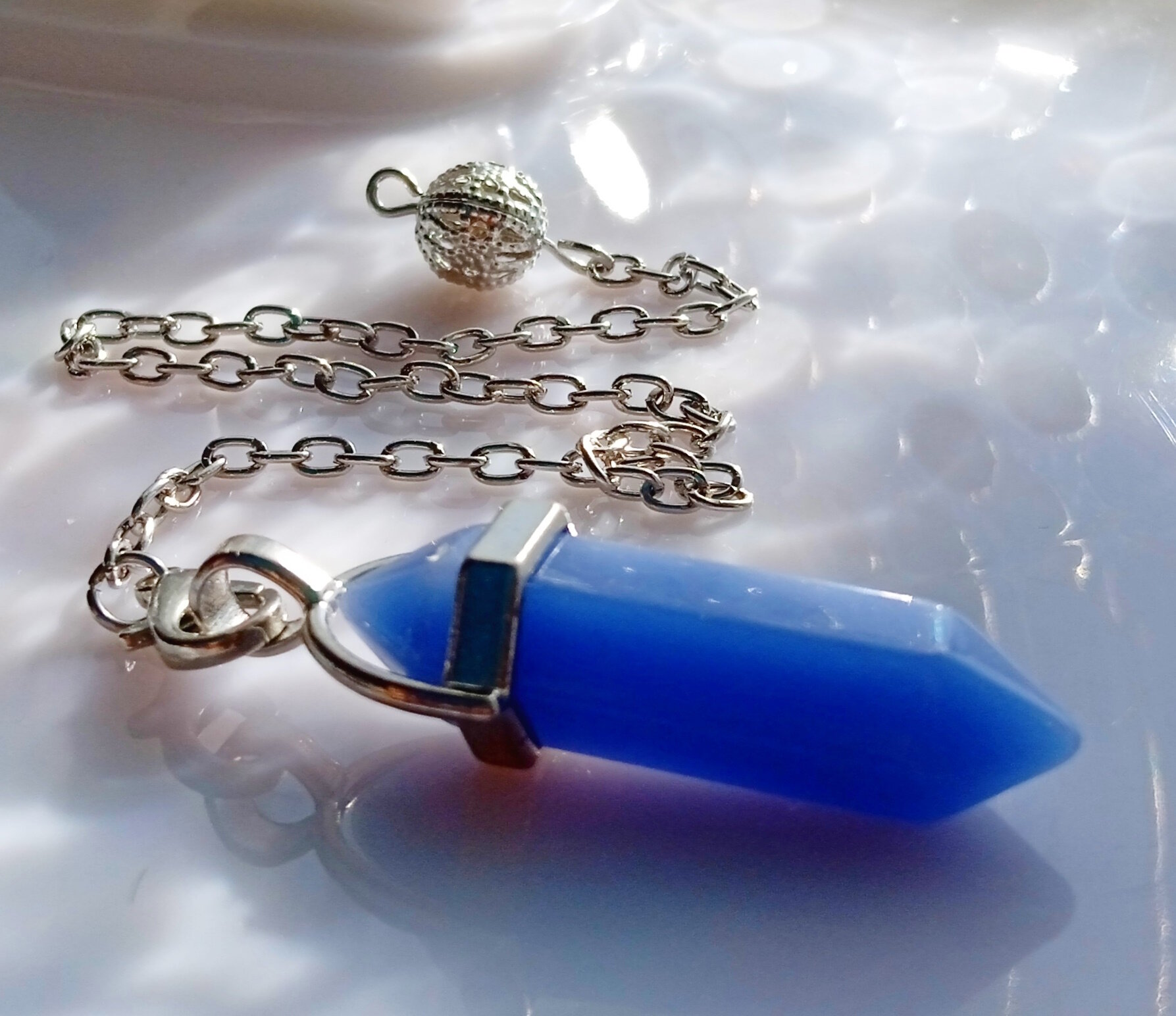 Маятник кристалл подвеска Агат Голубой 4 см на цепочке / биолокация, гадание, диагностика организма, поиск клада, ответы на вопросы