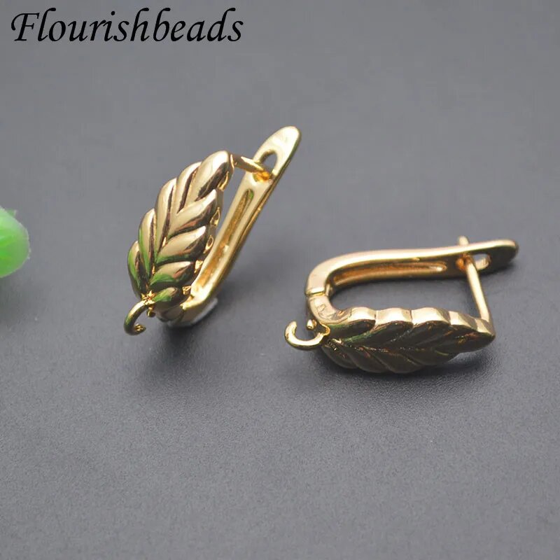 Золотые серьги-крючки в форме листа Flourishbeads 13x17 мм 30 шт.