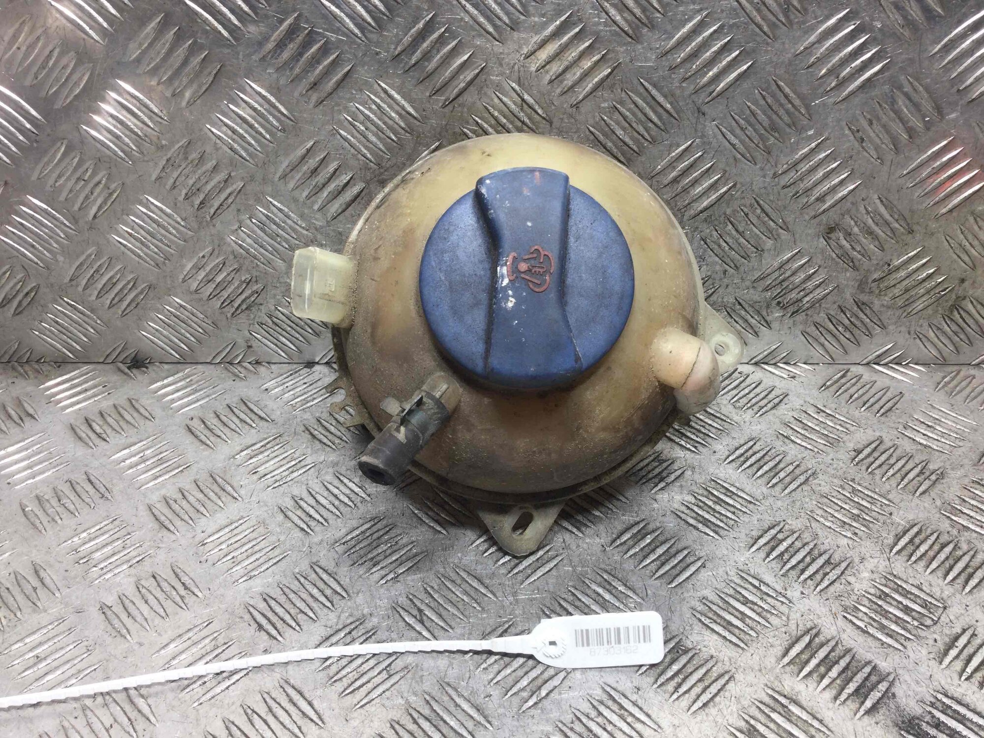 Б/У Бачок расширительный Audi A3 8L (1996-2000) 2000 г.