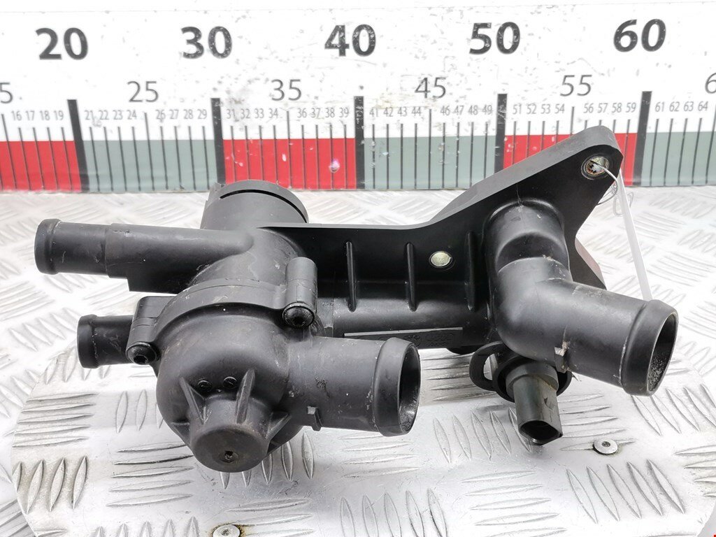 Корпус термостата Volkswagen Fox 03C121111B арт. 1910253