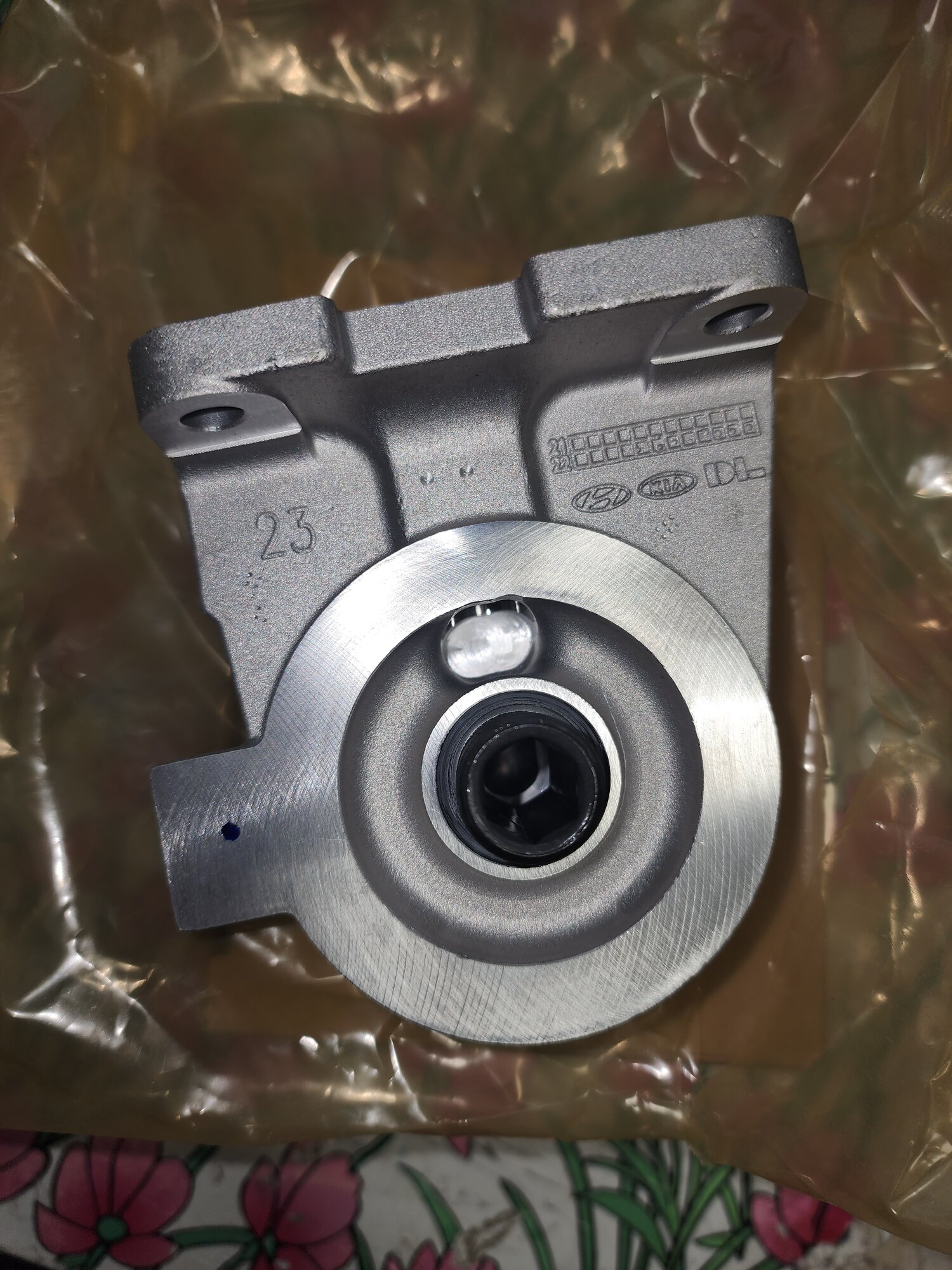 Кронштейн масляного фильтра Hyundai-Kia G4KE/G4KJ 211212G000