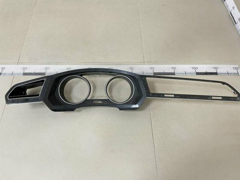 Накладка торпедо Volkswagen Tiguan 2017 кат.номер: 5NB858019HZG