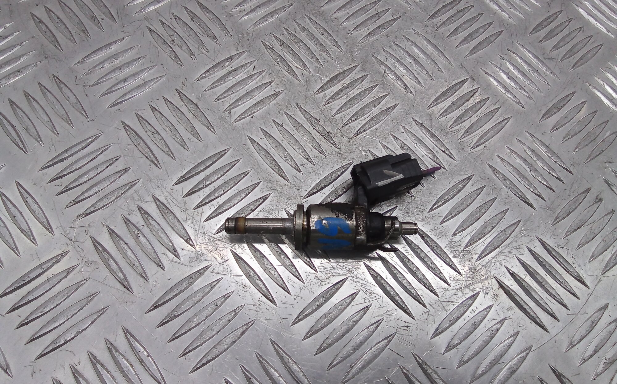 Форсунка бензиновая MAZDA 6 GJ, Номер PE0113250B