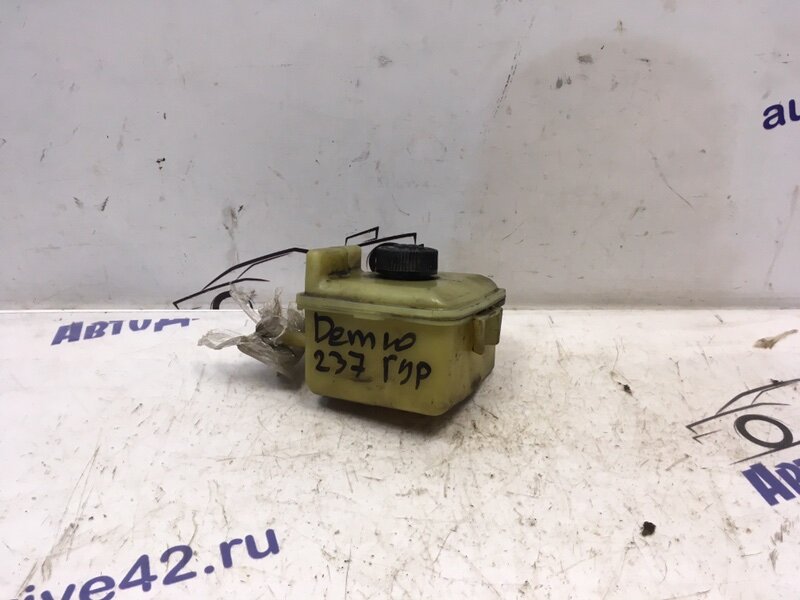 Б/У бачок гидроусилителя руля Mazda Demio 2000 DW3W B3 26318 MAZDA арт. D06332690G