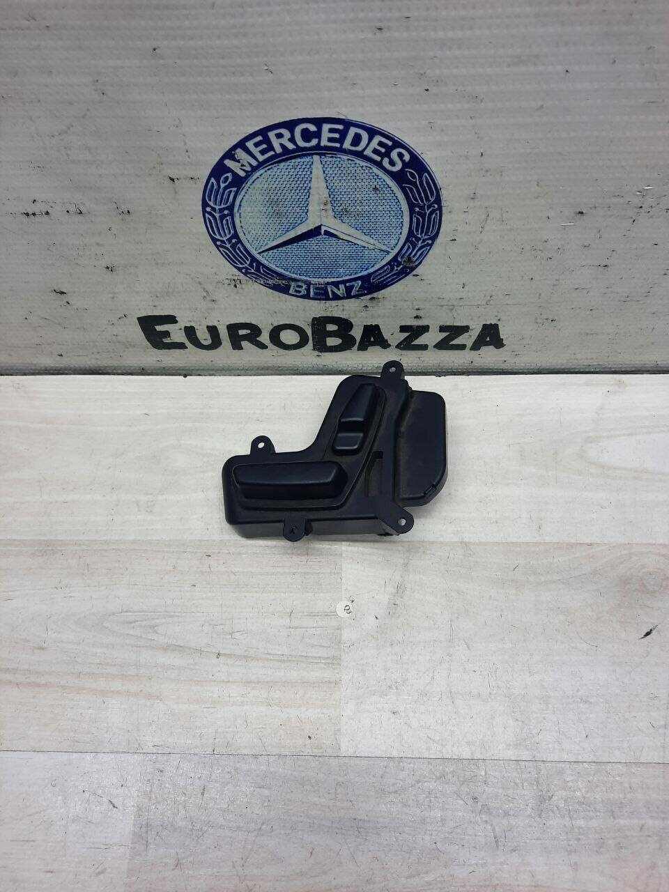 Блок управления переднего сидения Mercedes W219 A2198200110