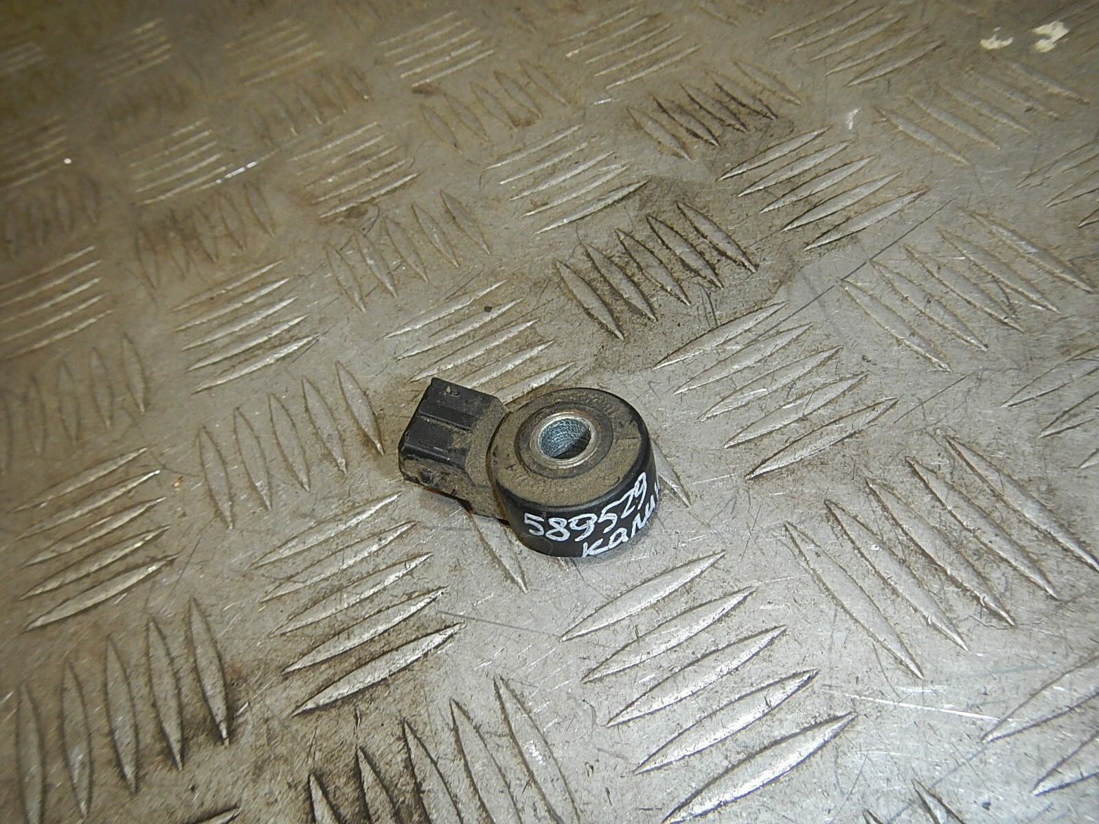 Б/У Датчик детонации, ВАЗ (VAZ)-LADA KALINA (калина) LADA KALINA (Калина) Без видимых повреждений. 589529 LADA арт. 2112...