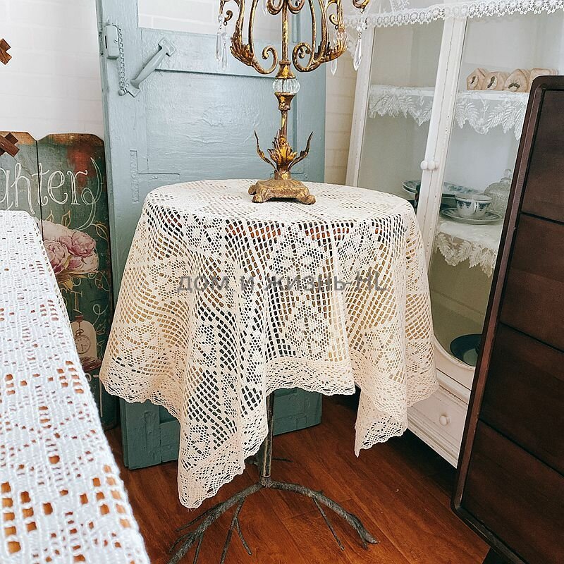 Клеенка на стол на кухню овальная Бежевый.