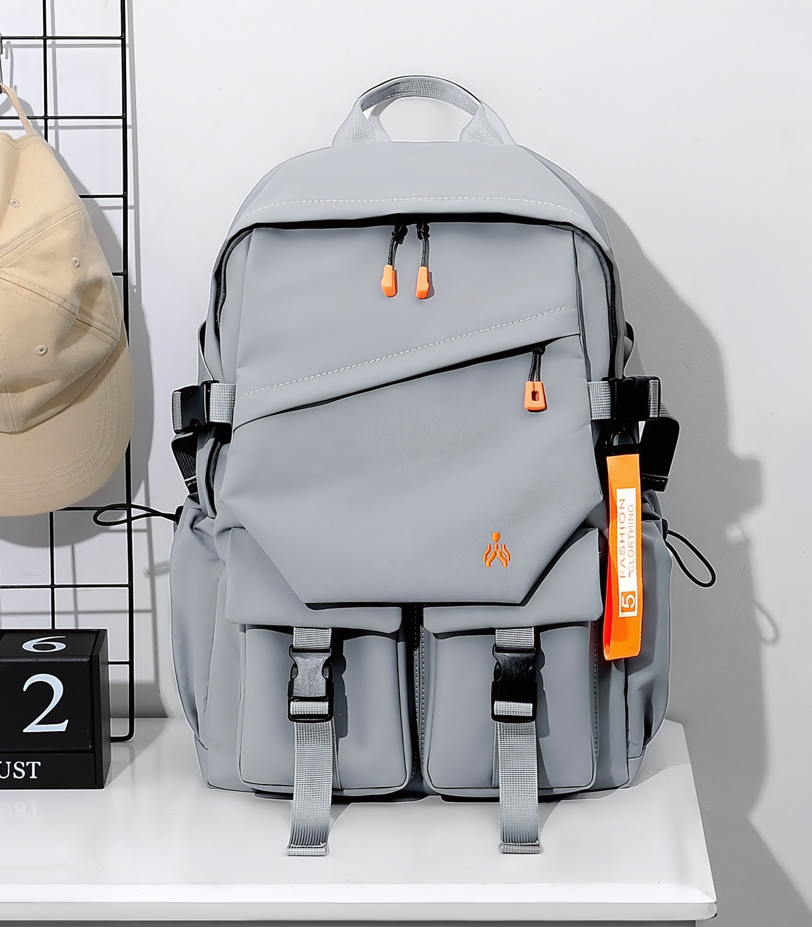 Рюкзак для мужчин городской с отделением для ноутбука и USB-выходом, цвет серый, высота 44 см