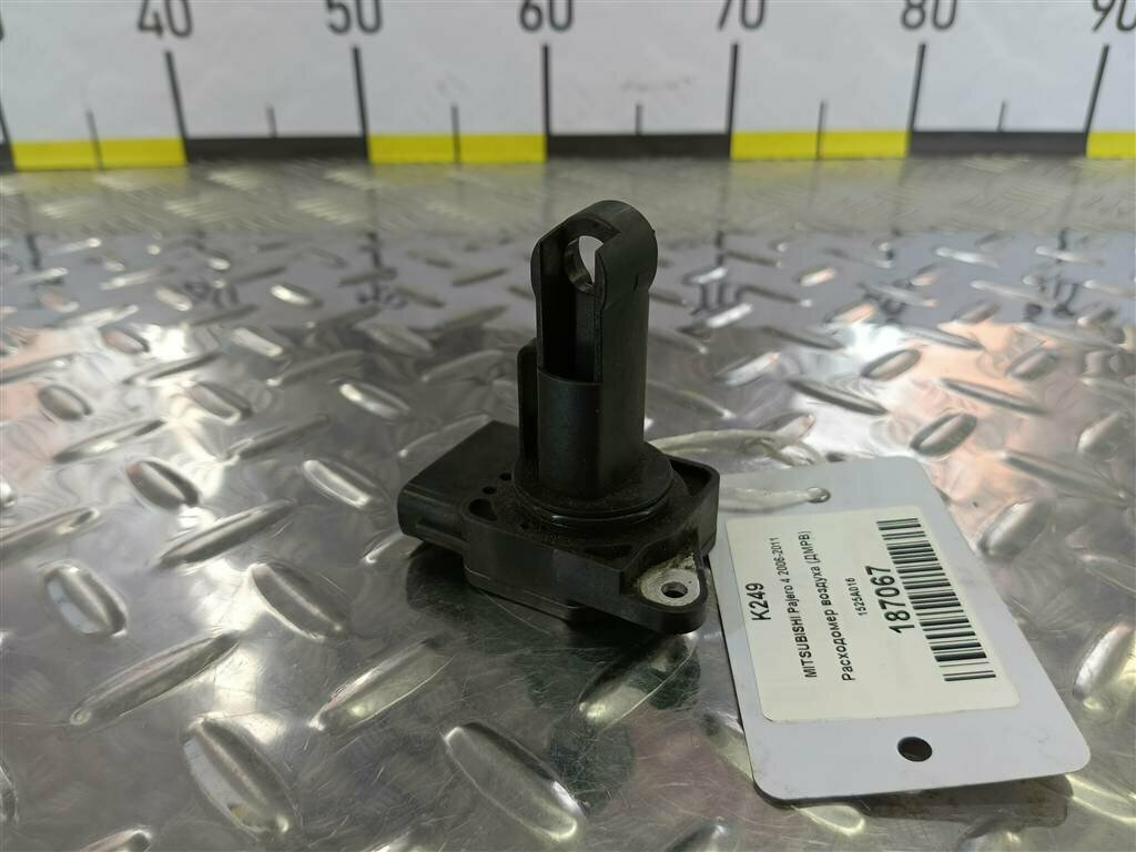 Расходомер воздуха (ДМРВ) Б/У для MITSUBISHI PAJERO IV (2006—2011) 1525A016