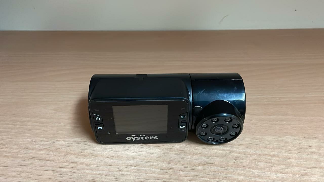 Автомобильный видеорегистратор OYSTERS DVR-03