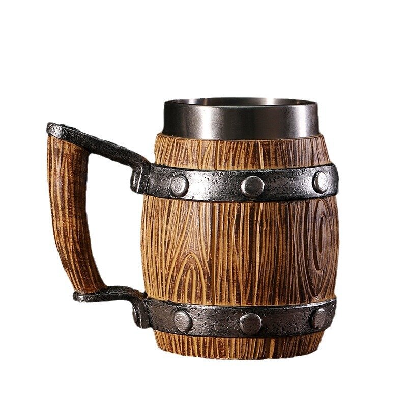Керамическая кружка-бочонок с вкладышем из нержавеющей стали – объём 350 мл, дизайн в стиле рустикального викинга с металлическими полосками и ручкой