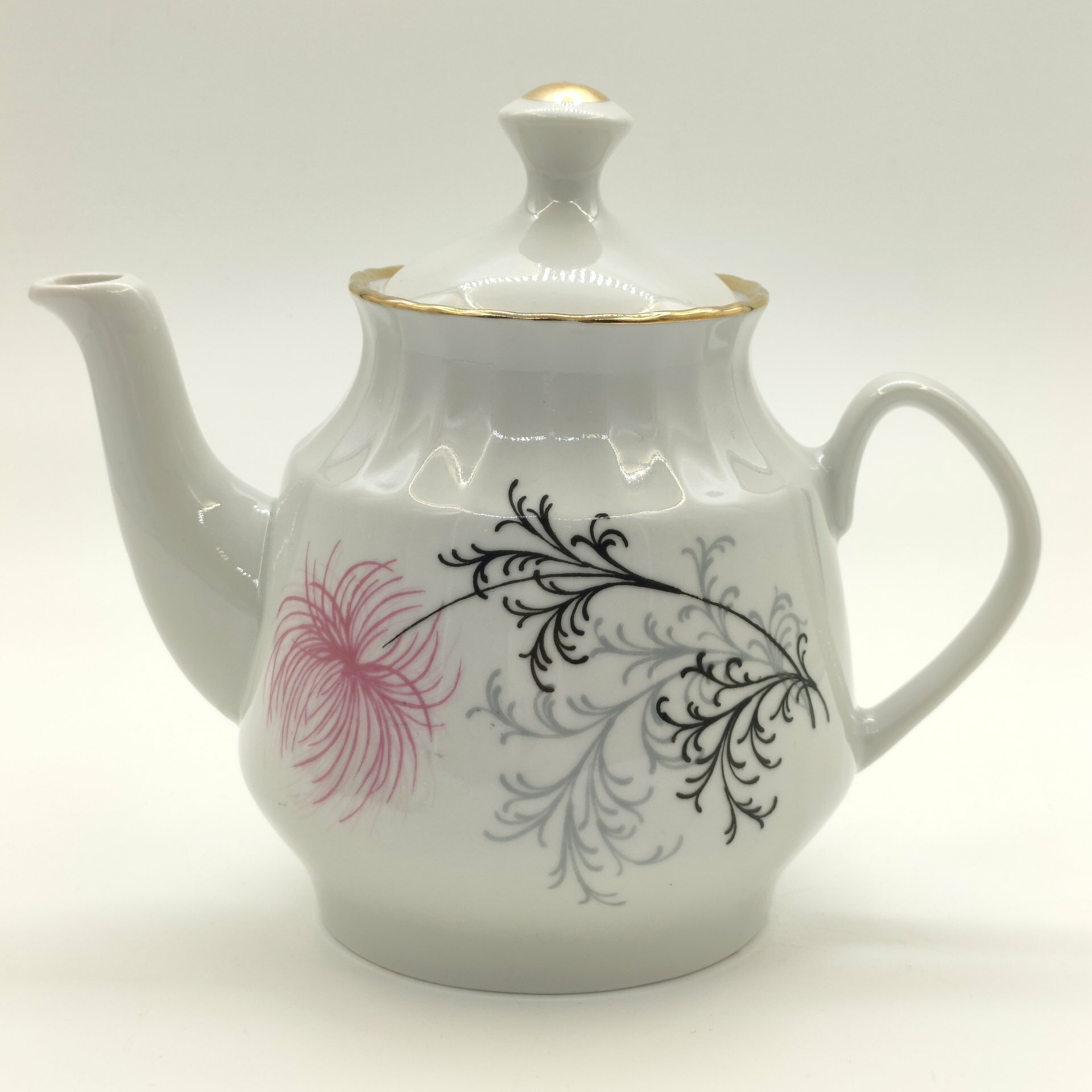 Чайник заварочный с цветочным декором в виде астр, фарфор, деколь, золочение