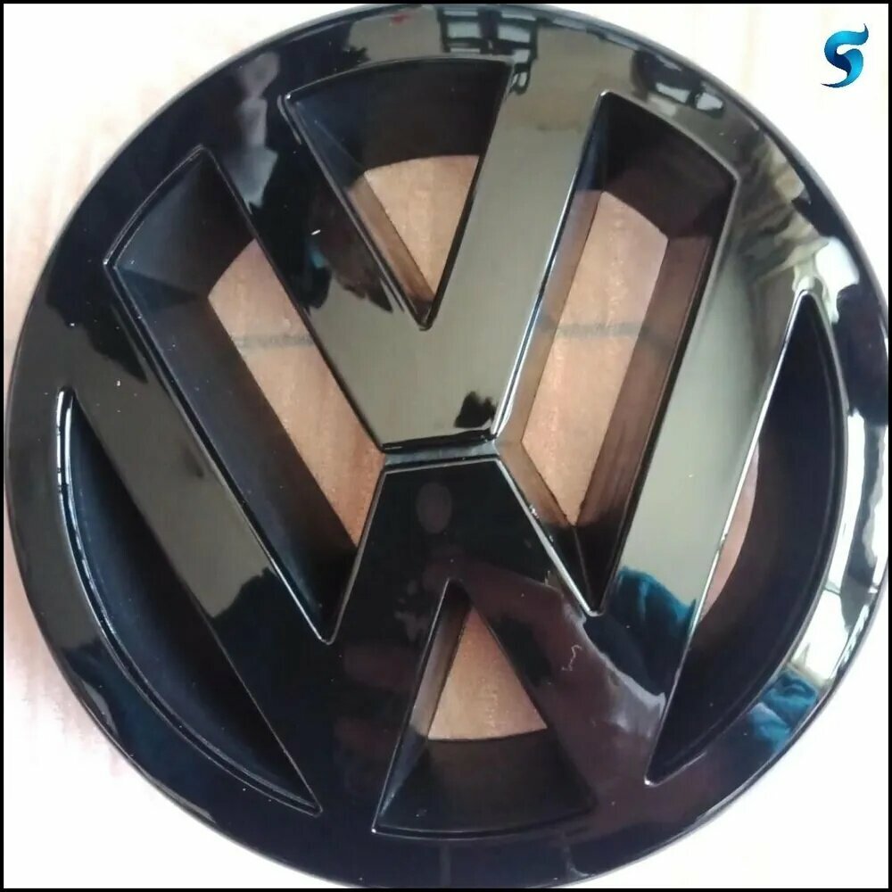 Значок передней решетки Volkswagen Golf MK5