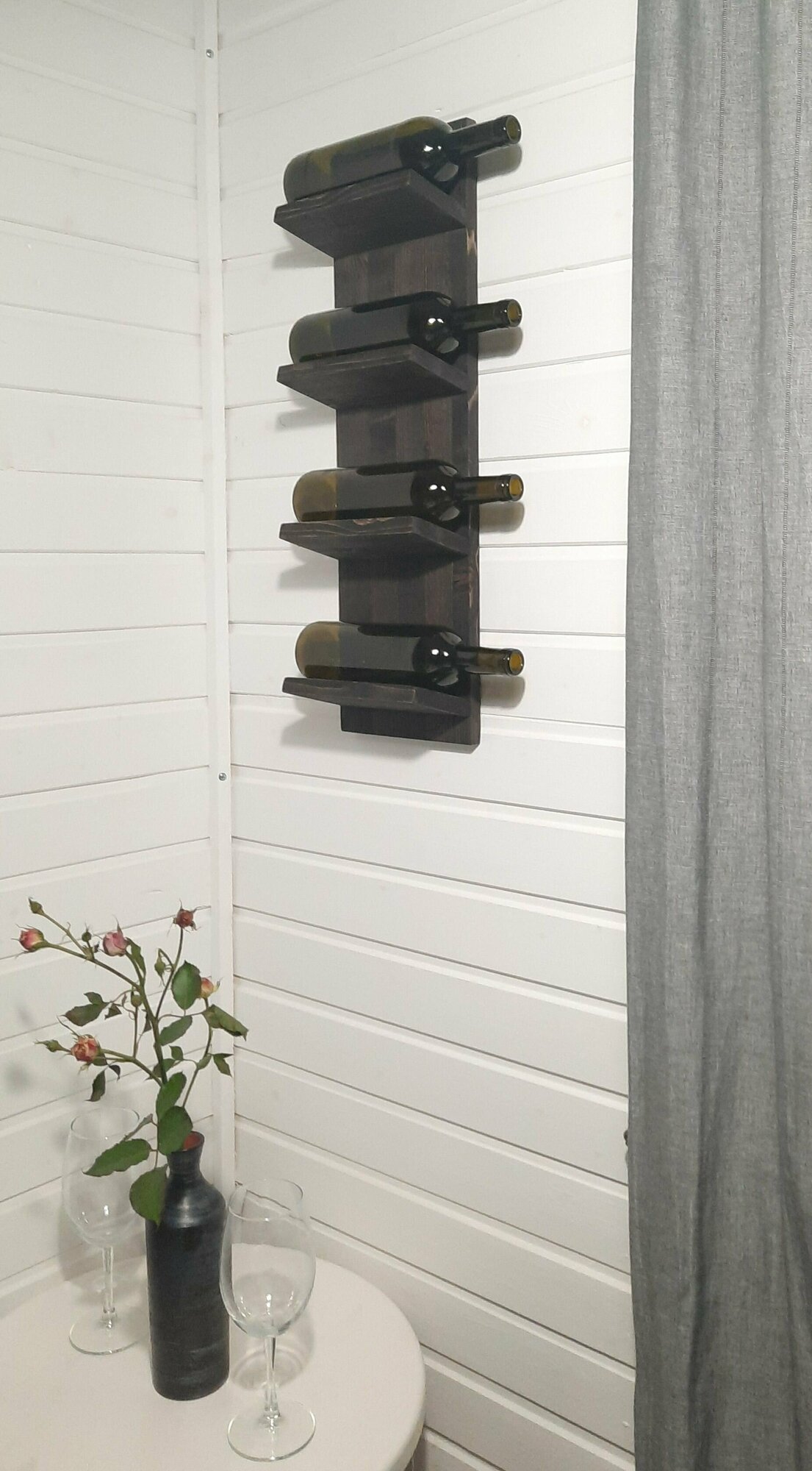 Винная полка настенная наклонная для 4 бутылок вина венге