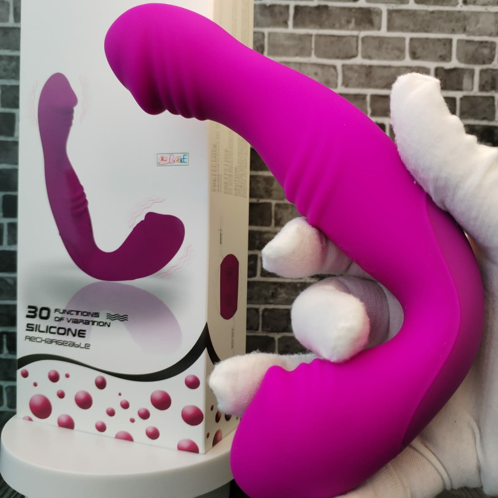 Страпон без бретелей 30 скоростей два вибратора